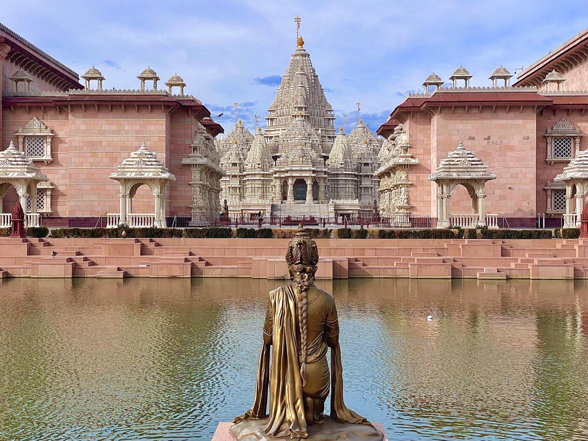 BAPS Swaminarayan Akshardham – The Largest Hindu Temple Outside of Asia ...